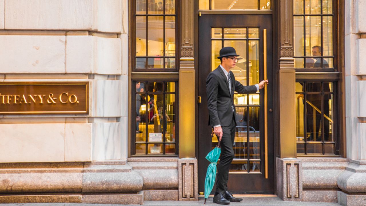 Tiffany shares jump as Louis Vuitton owner LVMH confirms takeover ...