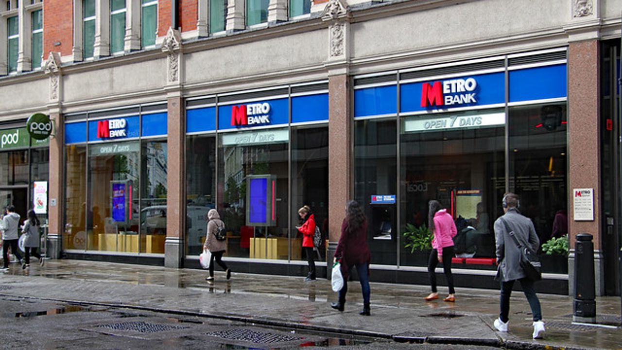 Metro Bank loans fall but deposits rise | LSE:MTRO