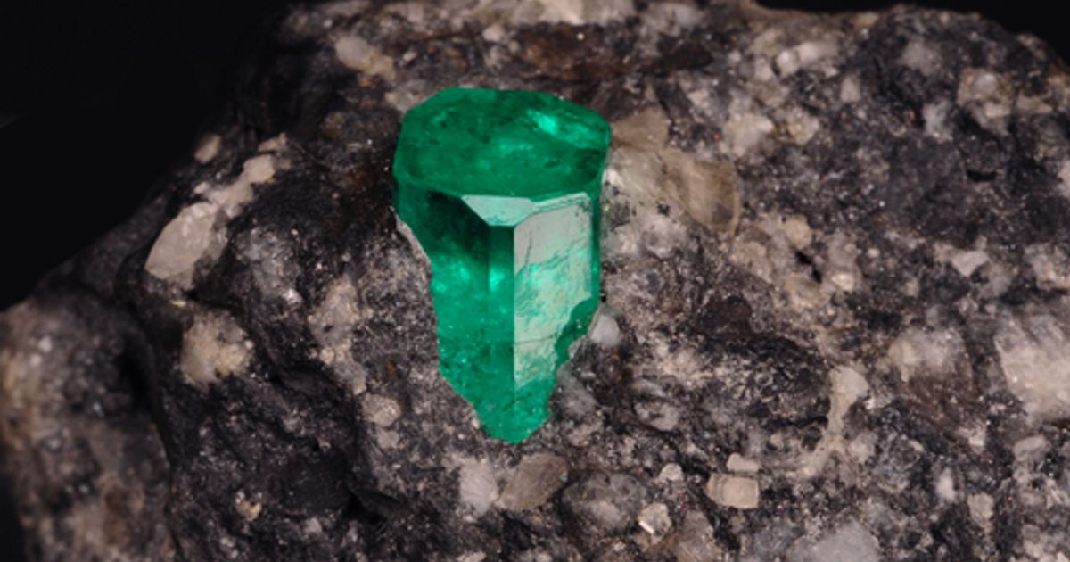 URA Holdings adds 8% on Curlew emerald mine deal | LSE:GEMR