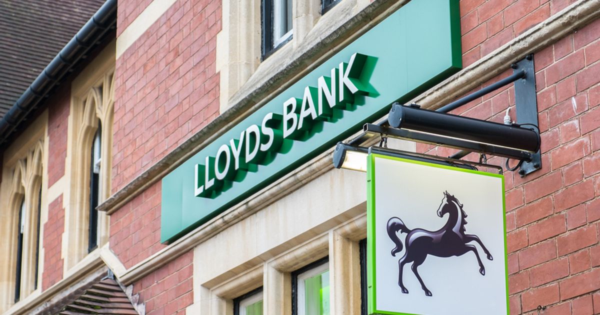 Lloyds Banking axes 1,600 jobs as part of digital shift | LSE:LLOY