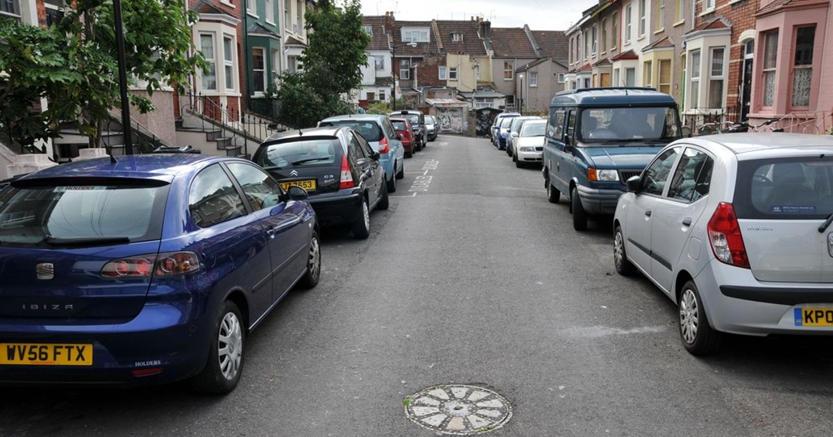 UK car insurance premiums surge 58% to almost £1,000 on average | LSE:DLG