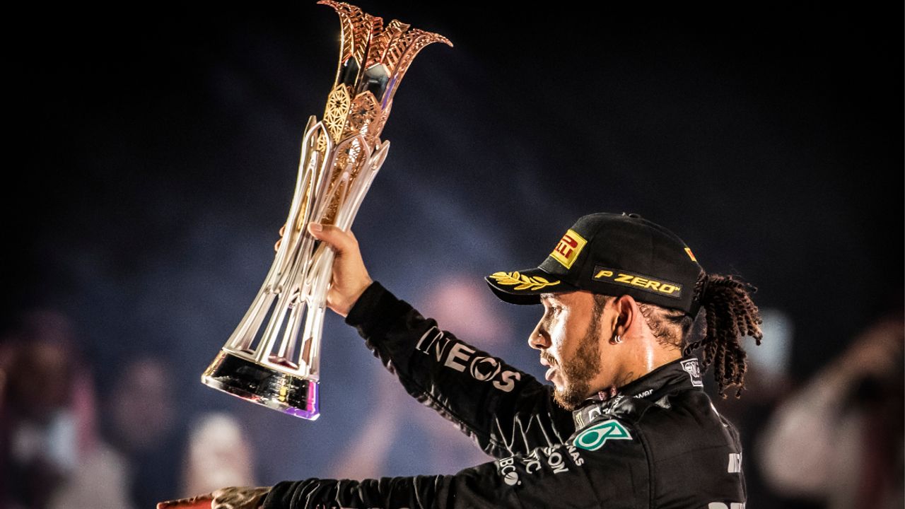 Hamilton to Ferrari: Shares rally as F1 great joins Italian stallion ...