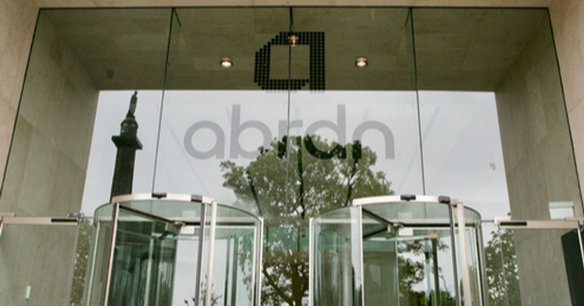 Abrdn starts work on cutting 500 jobs, maintains dividend | LSE:ABDN