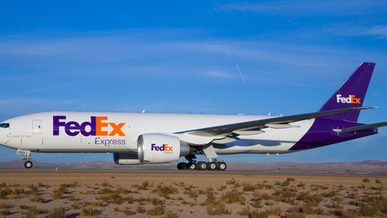 FedEx sees third-quarter estimates cut as poor weather hit expected ...