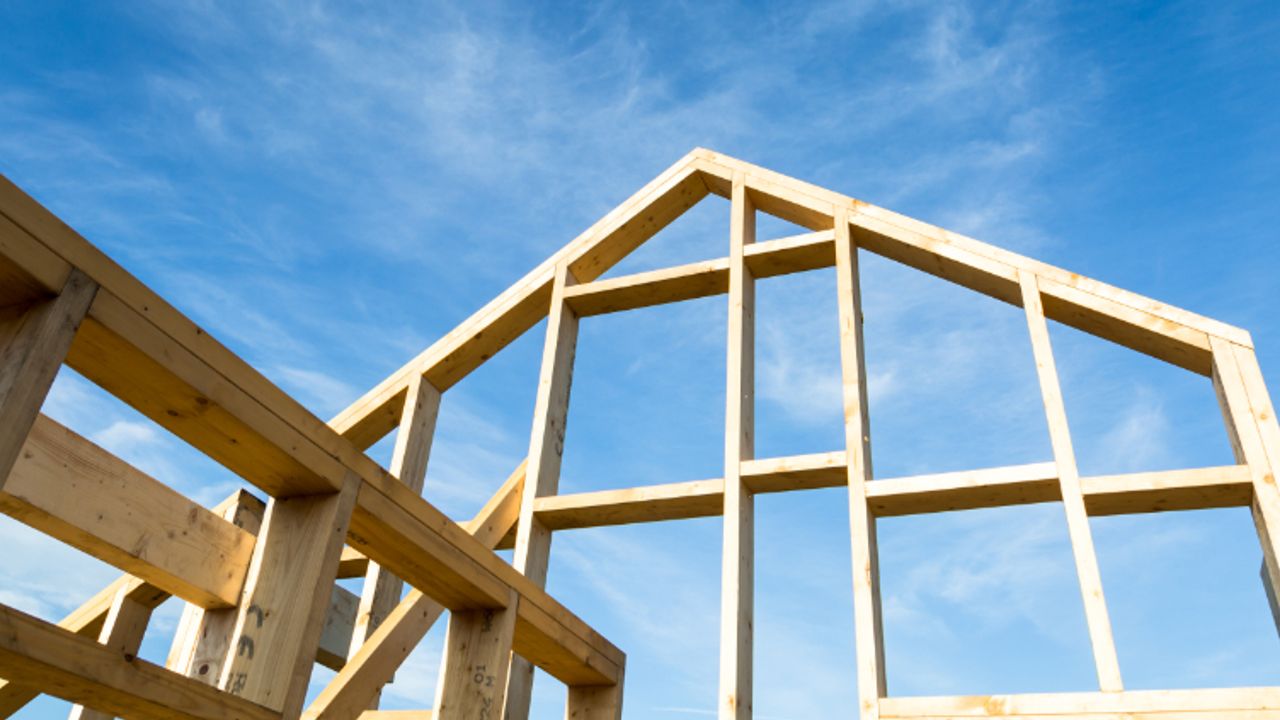 Drop in house building weighs on construction sector growth