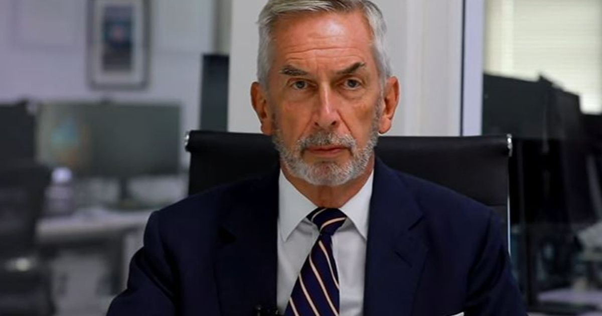 Terry Smith's pay cut for second year, but still above most FTSE 100 ...