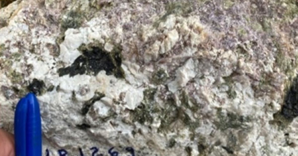 Lightning Minerals sample assays up to 239ppm point to strong Caraíbas ...