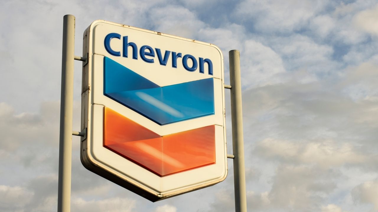 Chevron reduces capex budget in 2025 to improve free cash flow | NYSE ...