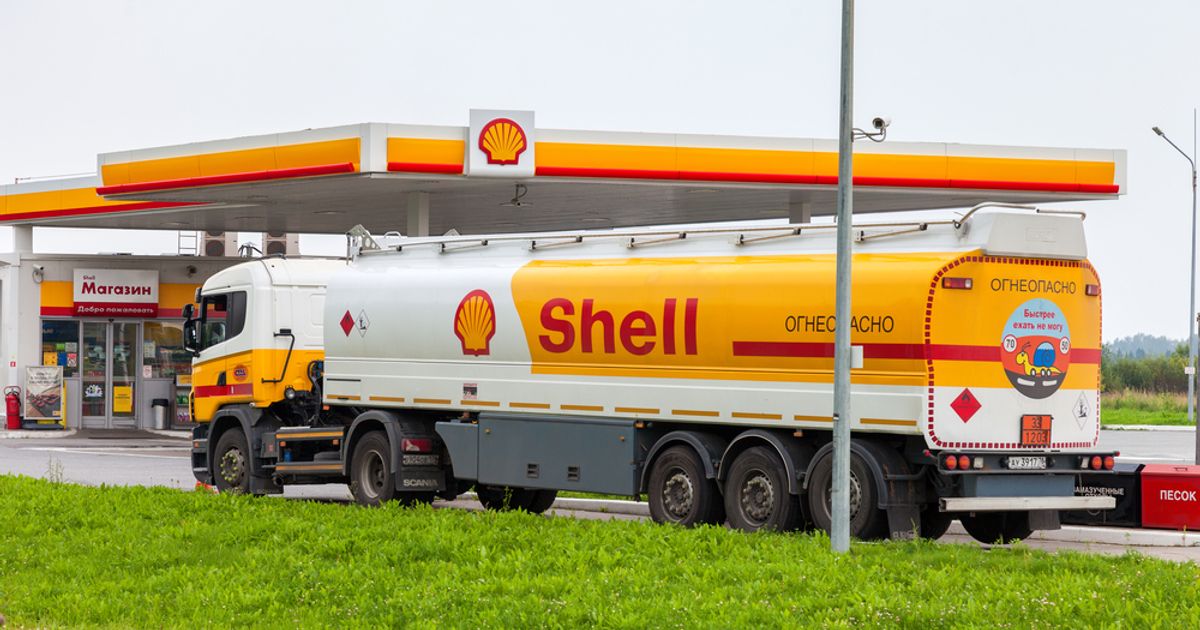 Shell announces $3.5bn share buyback as profits beat but cash flow ...