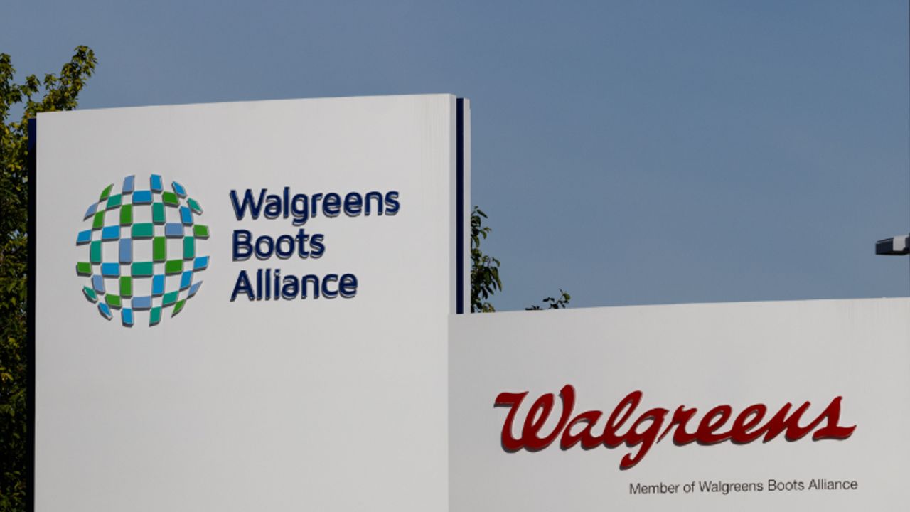 Walgreens beats third quarter earnings estimates on pharmacy sales ...