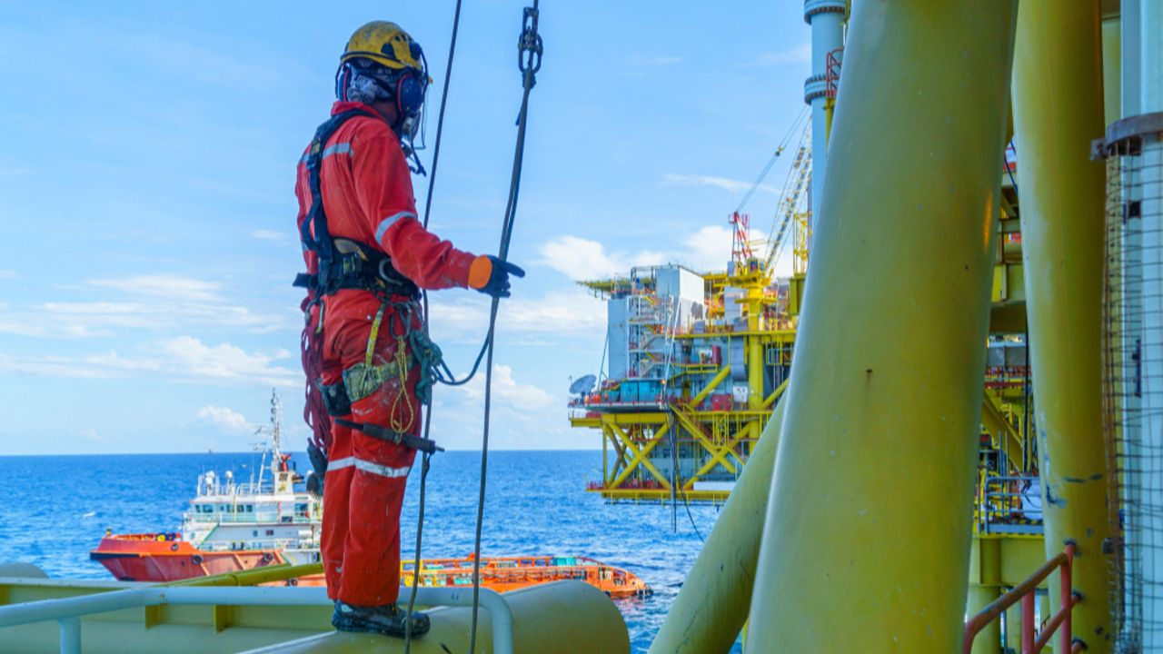 Wood extends put-up-or-shut-up deadline for a Sidara deal | LSE:WG.