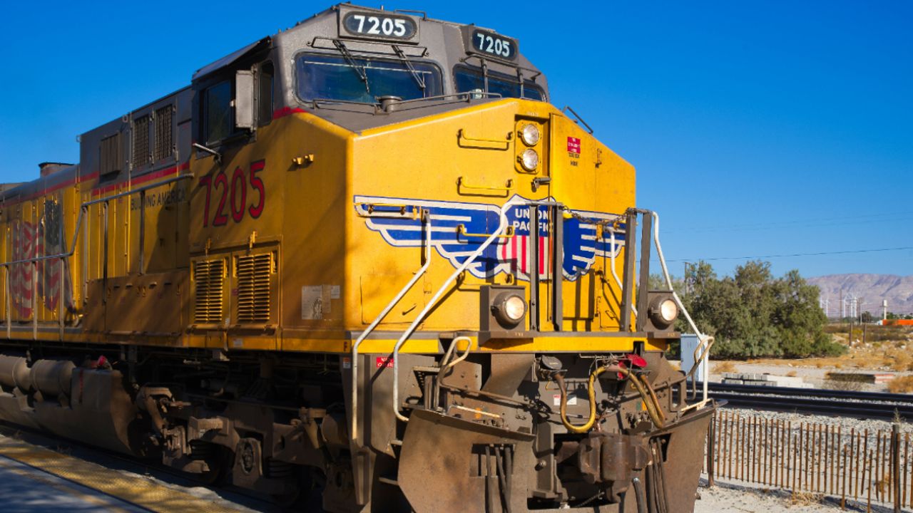 Union Pacific to acquire Norfolk Southern in $85B deal | NYSE:UNP ...