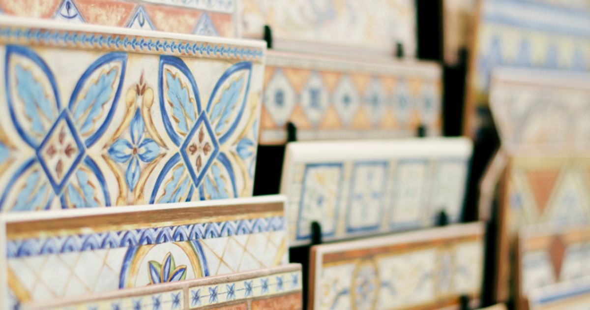 Topps Tiles jumps as sales growth continues to improve | LSE:TPT