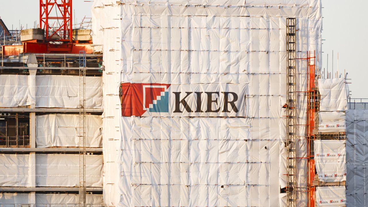 Kier shares tumble as CEO announces retirment | LSE:KIE