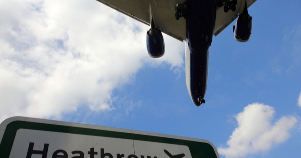 Economists warn against £49bn Heathrow third runway as 'benefits ...