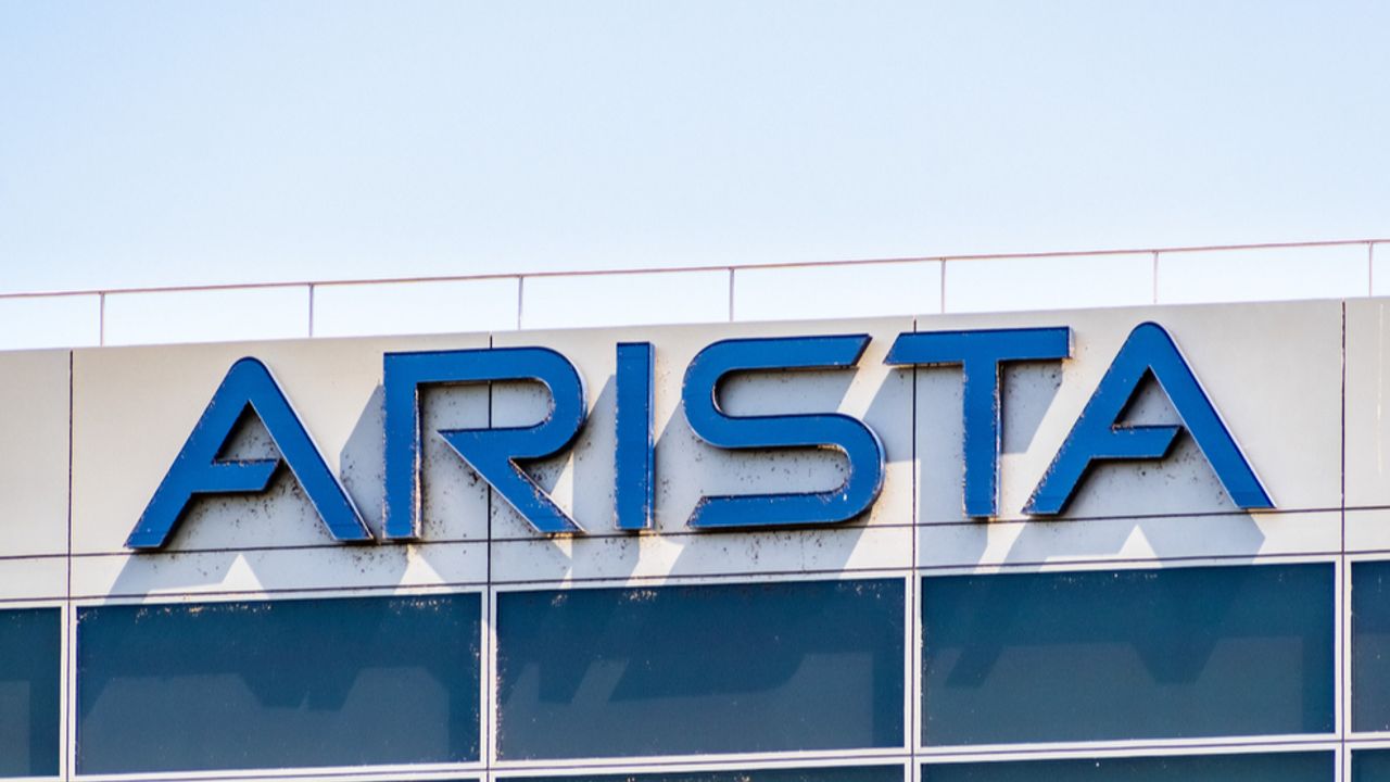 Arista Networks jumps 18% as AI, hyperscaler demand drive blowout ...