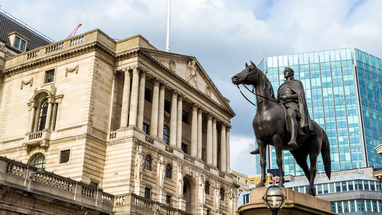 Lloyds and NatWest shares fall as 'Thatcher-style' bank windfall tax ...