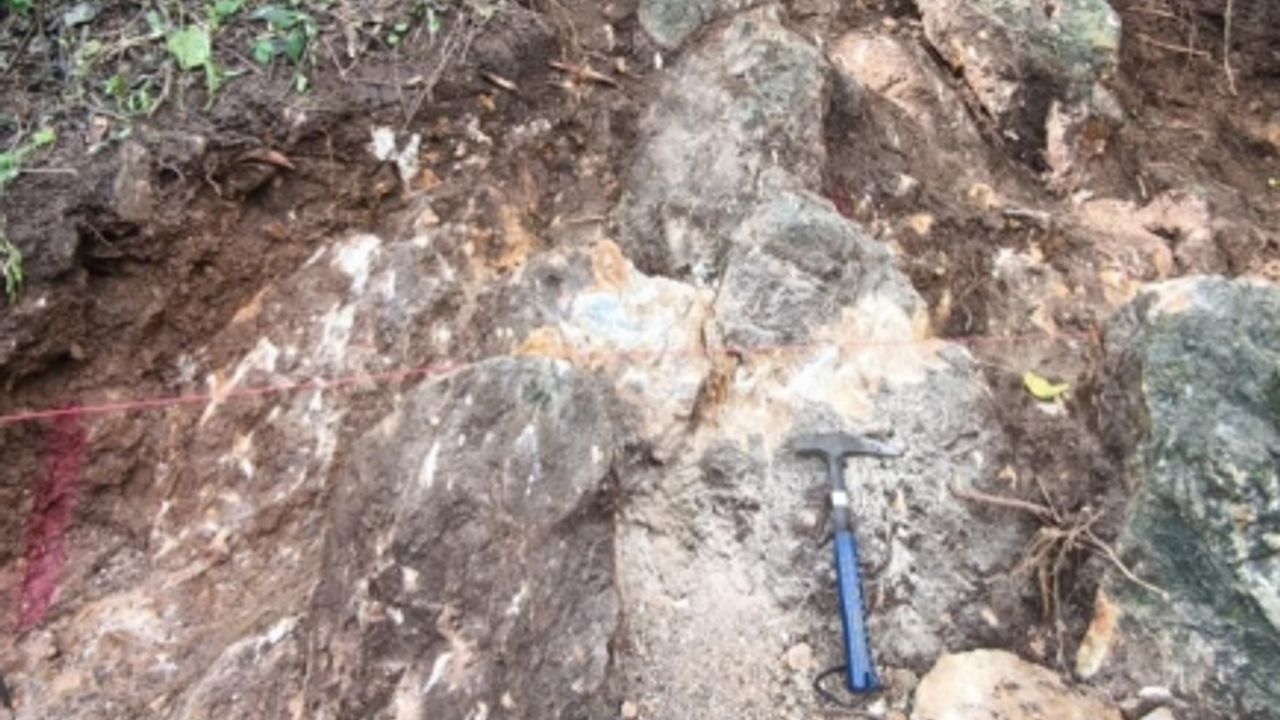 Titan unearths new zones of gold-silver mineralisation at Dynasty ...