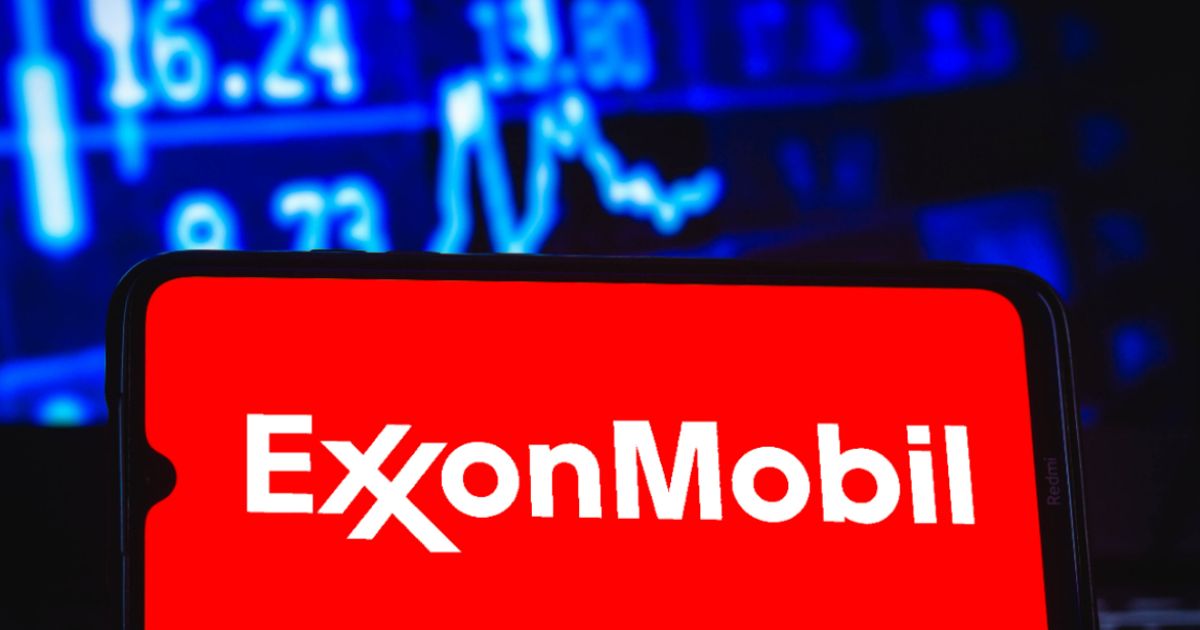 Exxon Mobil slashes 2000 jobs globally in restructuring move | NYSE:XOM ...