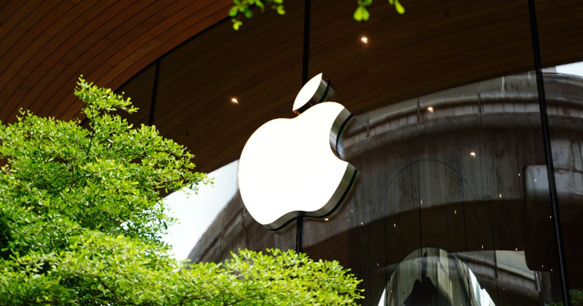 Apple fails to shake Indonesia iPhone sales ban with $1bn offer ...