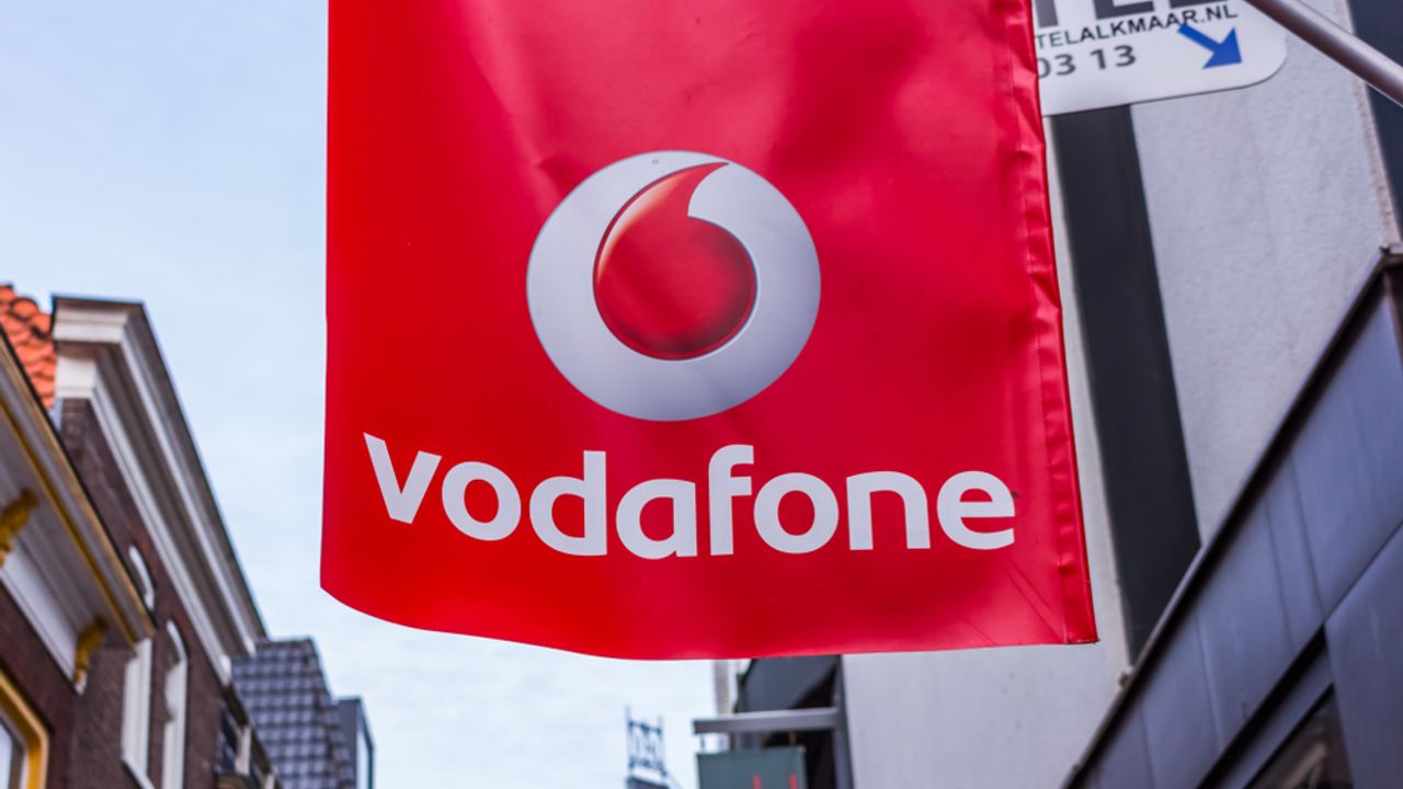 Vodafone completes Indus Towers stake sale for $330mln | LSE:VOD