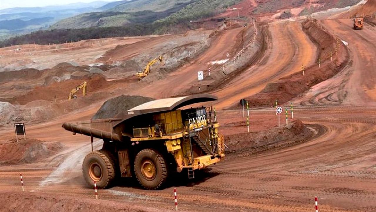 Anglo steady on copper caution and diamond shake-up | LSE:AAL