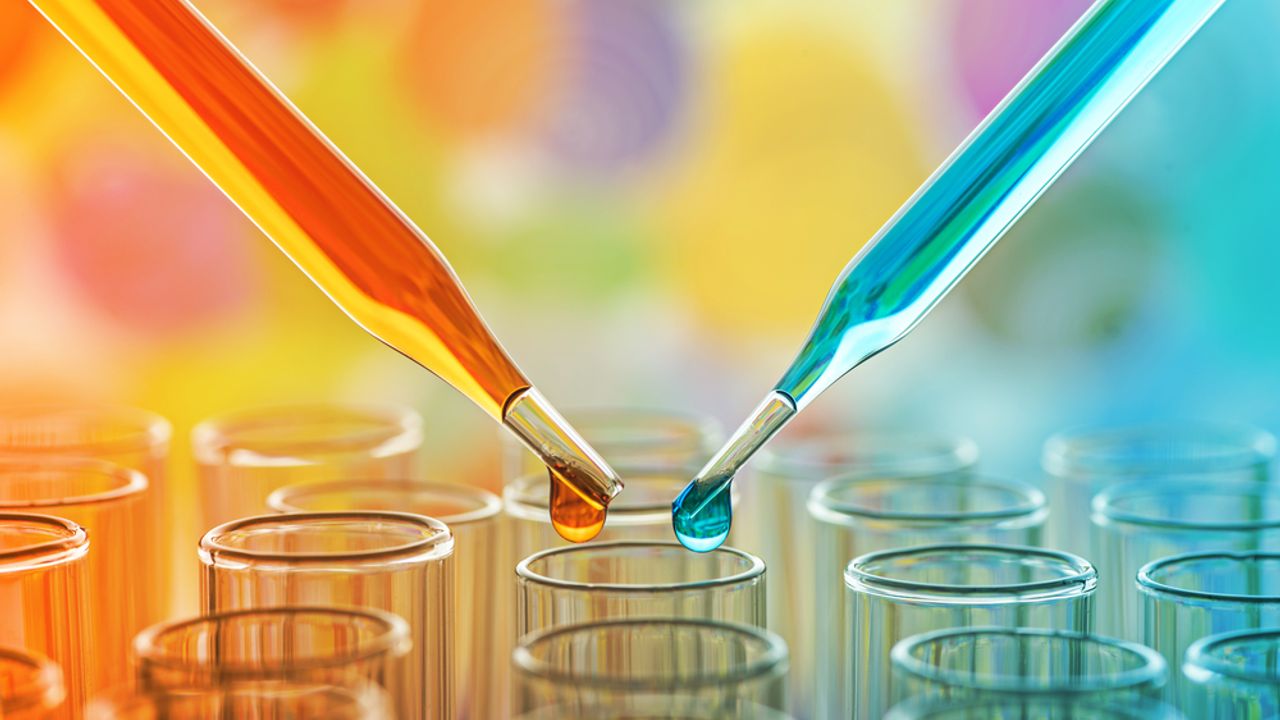 GSK cancer drug wins EU orphan status for small-cell lung cancer | LSE ...