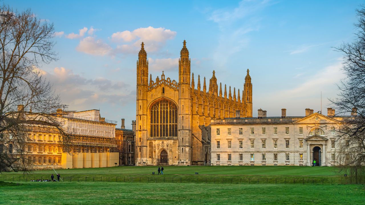How Does Cambridge’s tech innovation influence the gaming sector in the UK?