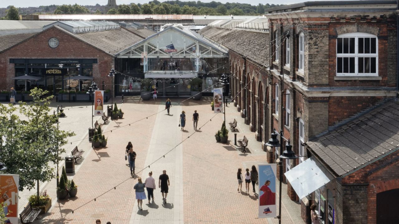 Frasers buys Swindon designer outlet as property shopping spree ...