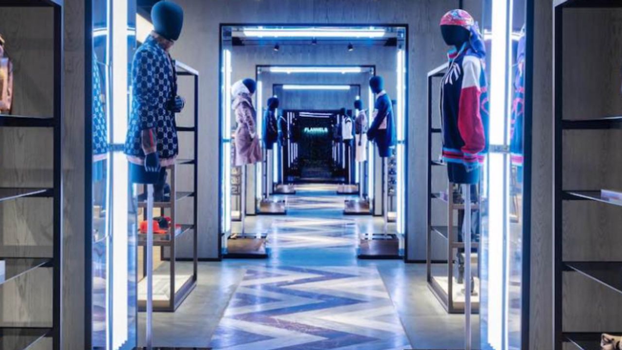 Frasers Group sticks to profit targets as overseas sales surge | LSE:FRAS