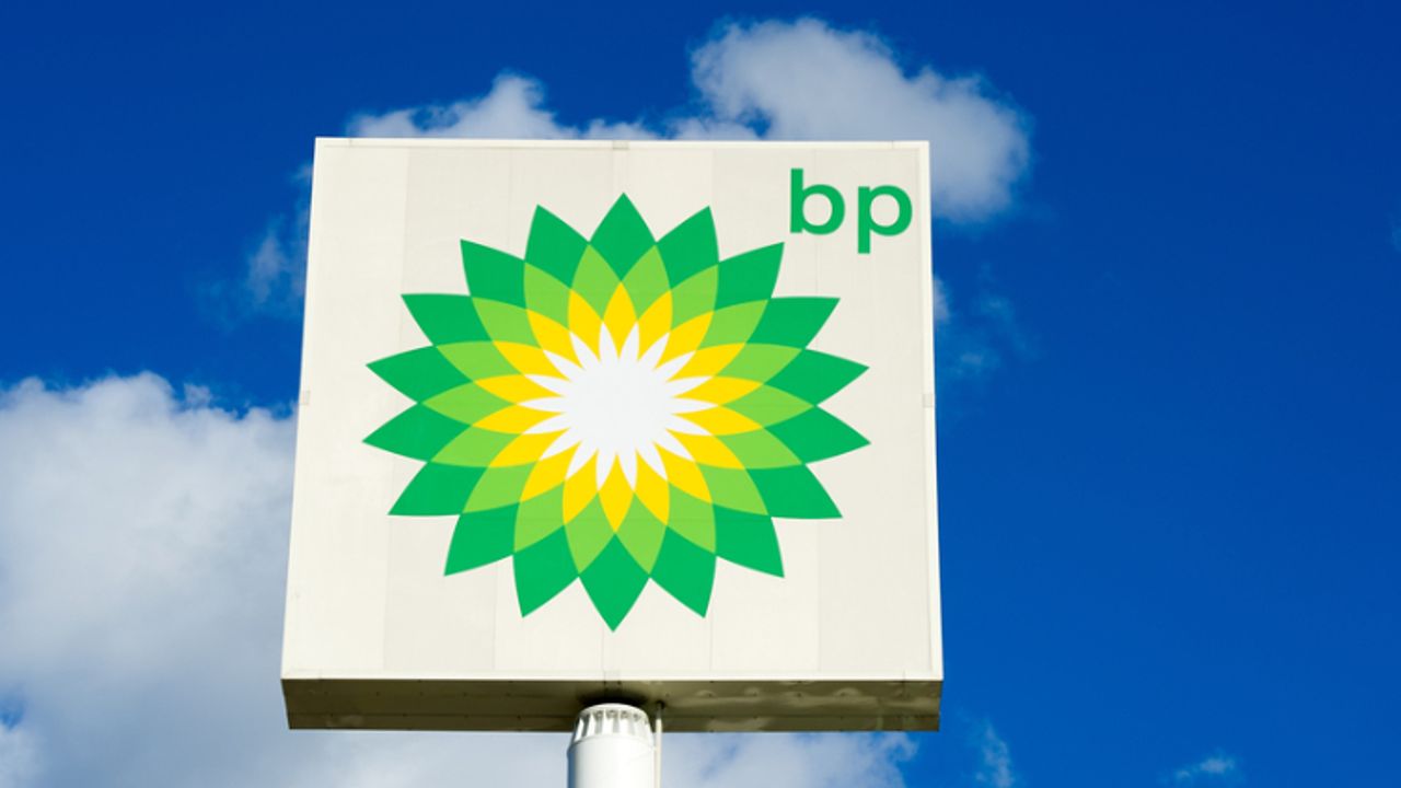 BP drops to six-week low as Shell's lack of interest reported | LSE:BP.