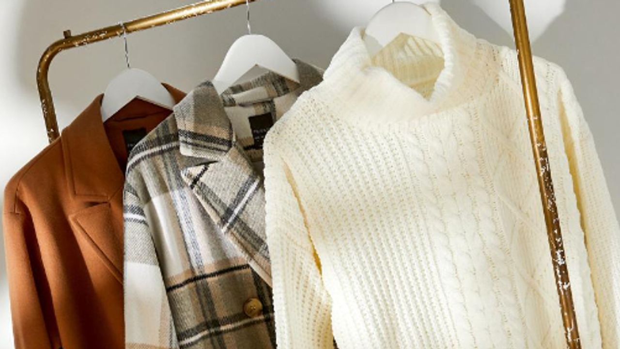 Next, Primark and M&S clothing sales fare better in late autumn | LSE:NXT