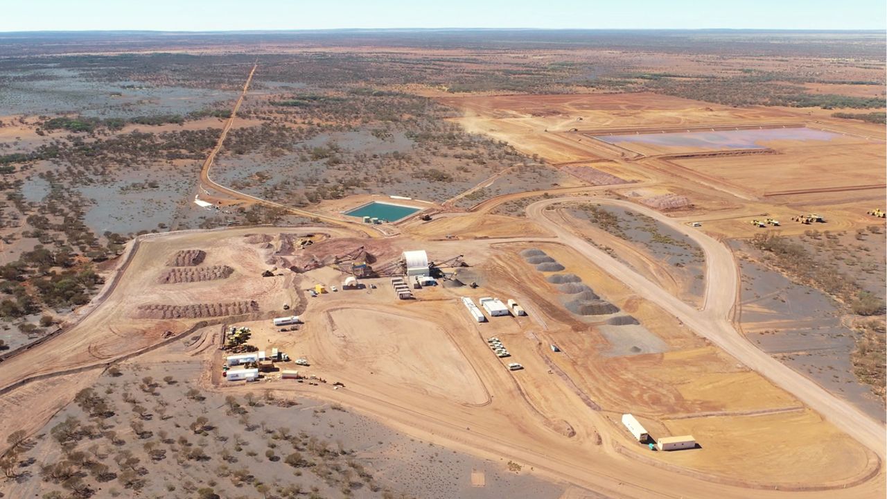 Element 25 awards key mining and haulage contracts for Butcherbird ...