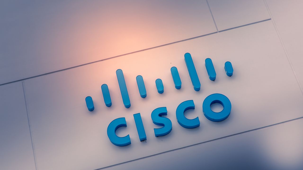 Cisco raises full-year outlook as AI-driven demand powers Q1 beat ...