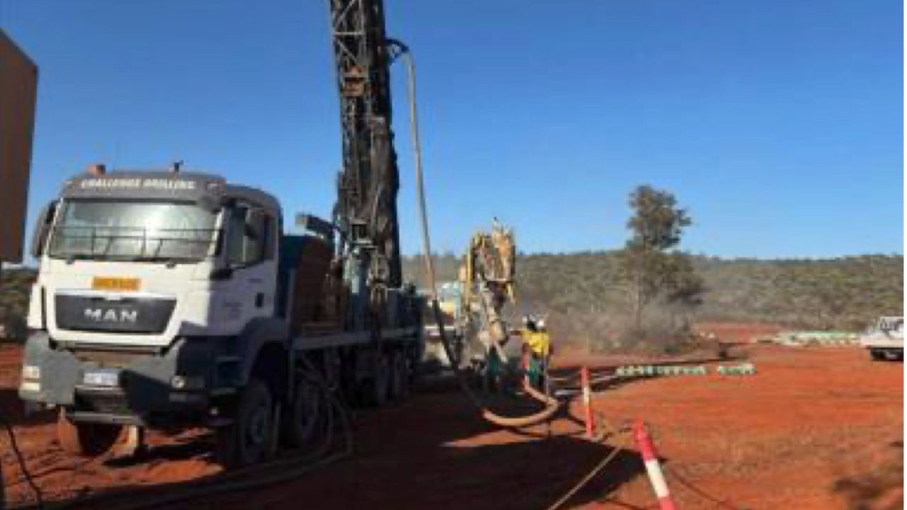 Terrain restarts Smokebush RC drilling: aims for mid 2026 maiden JORC ...