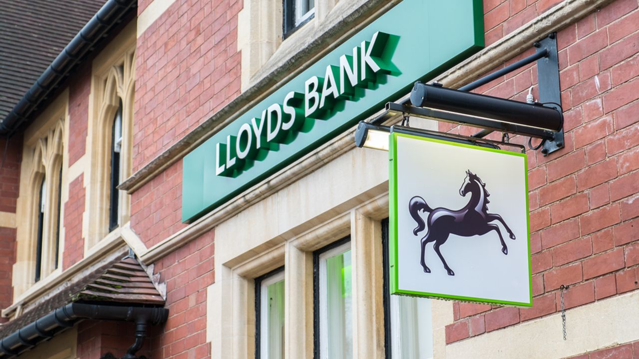 Lloyds shares climb to highest since 2008 despite lukewarm City ...