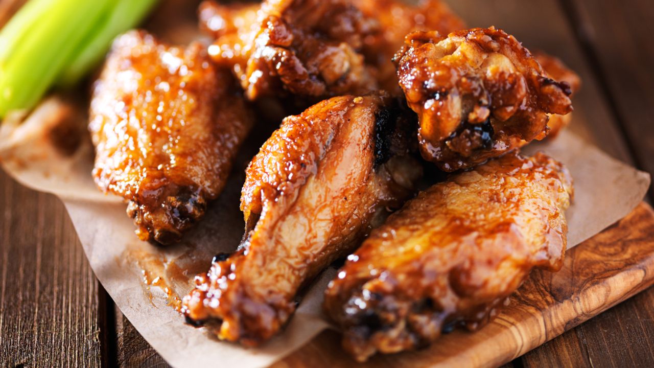 Wingstop stock surges on earnings beat despite revenue miss | NASDAQ:WING