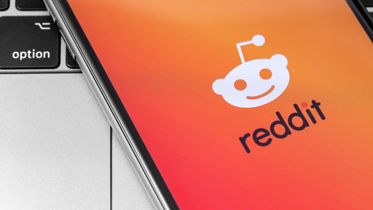 Reddit announces $1B share repurchase program as quarterly earnings top ...