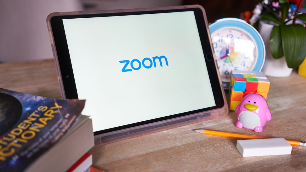 Zoom shares tumble on earnings miss, soft profit guidance | NASDAQ:ZOOM