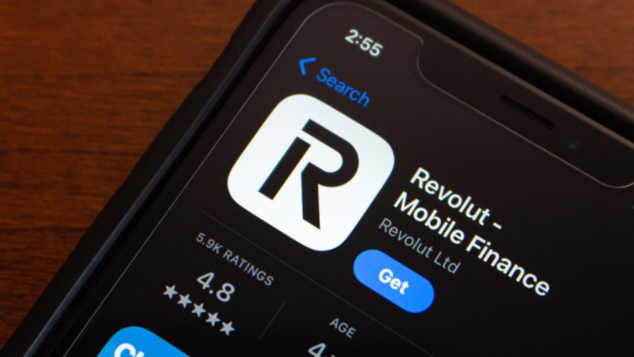 Revolut launches UK bank after full licence is approved