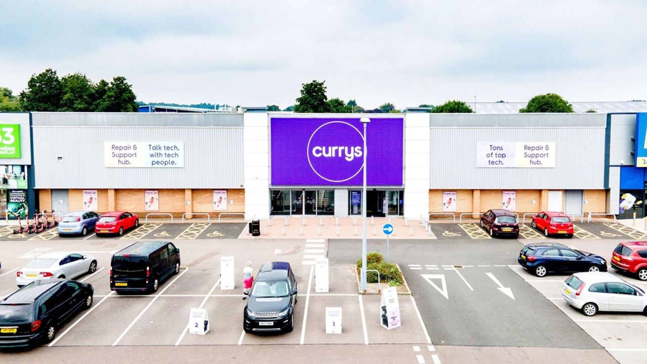 Currys slides as CEO Baldock quits after eight years - UPDATE | LSE:CURY