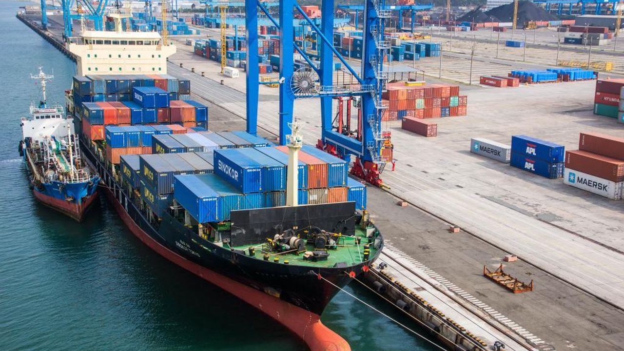 Braemar shares fall as shipping broker reports drop in profits | LSE ...