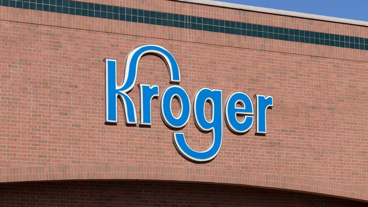 Kroger reports earnings beat for fourth quarter as revenue falls short ...