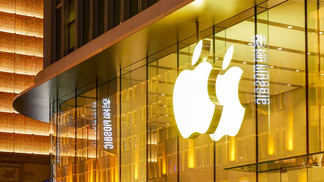 Apple preparing first foldable iPhone for 2026 launch, supply chain ...