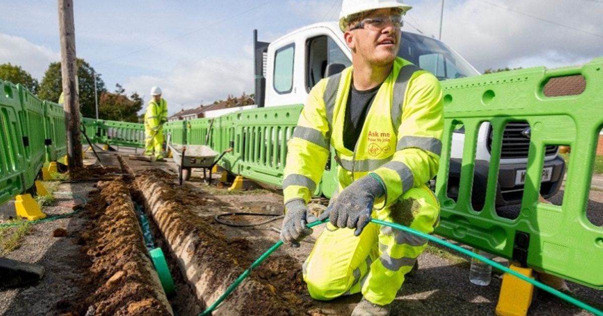 BT faces further pressure as Sky nears broadband deal with Virgin Media ...