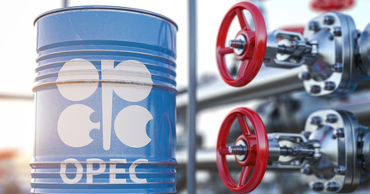 OPEC+ mulls over output quotas amid falling oil prices