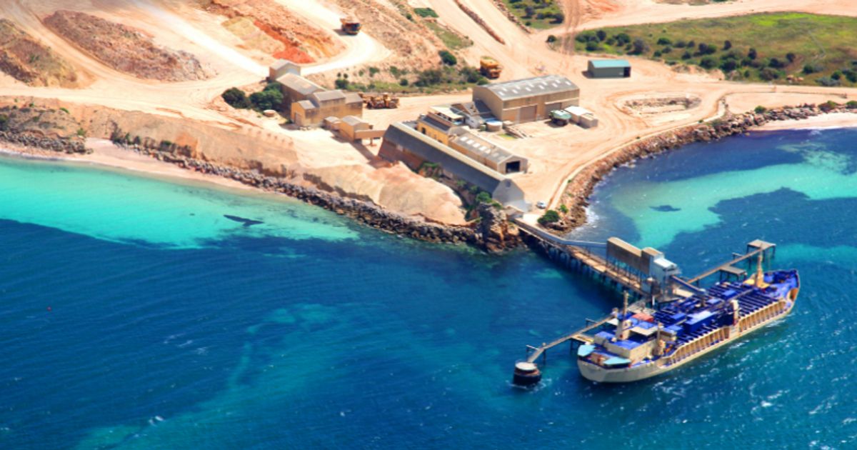 Hawson’s Iron signs binding agreement with Flinders Ports for potential ...