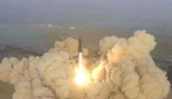 SpaceX's Starship blows up on first full test flight