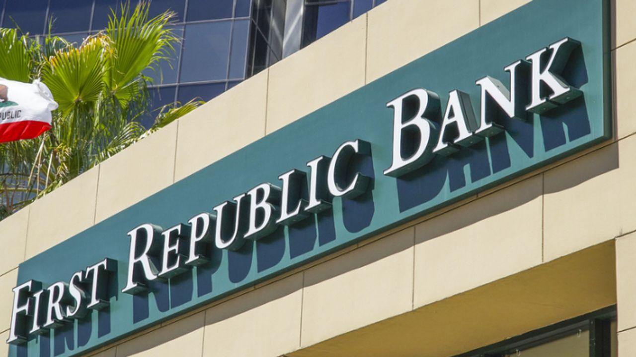 First Republic Bank shares hit fresh low as bank seeks out rescue deal ...