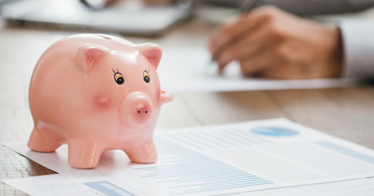 Record withdrawals from UK banks as savers search for higher interest ...